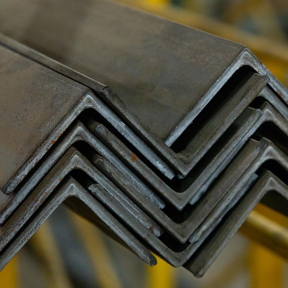 HIERRO ANGULO 1 1/4 X 3/16 X 3M - Easy